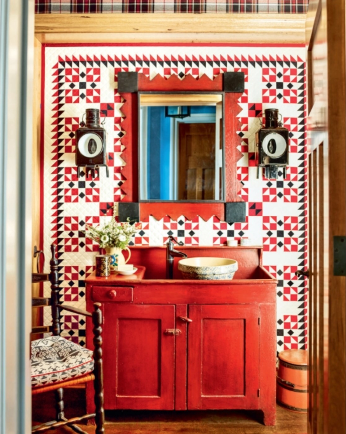 Decorate Happy: Bold, Colorful Interiors - Anthony Baratta – Book Therapy